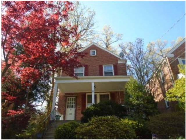 Sunny Room in Large Shared Takoma House