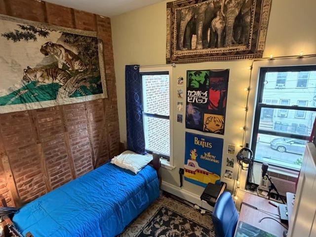 Sunny Room in Ridgewood