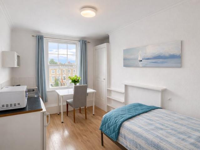 Sunny Single Bedsit on High Floor Fully Furnished
