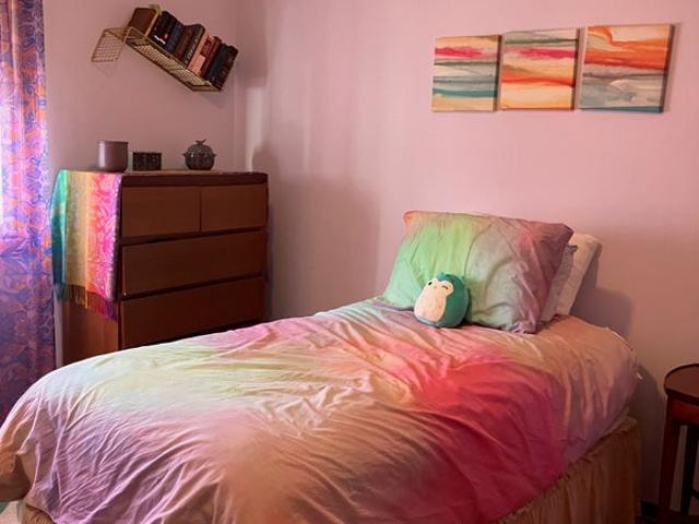 Sunny sweet room!