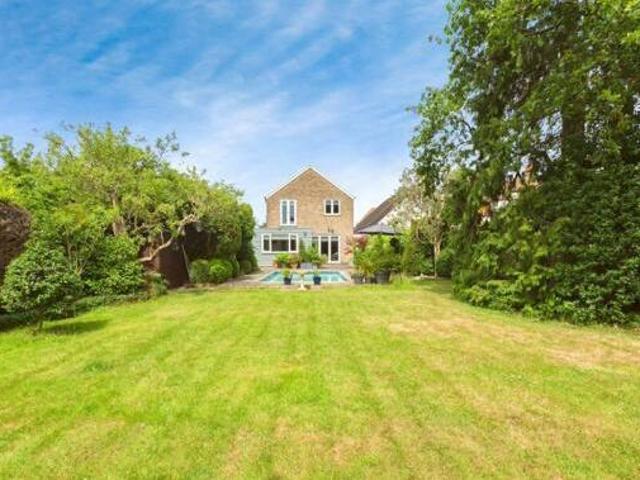 Sunnymede Drive, Ilford, 4 Bedroom Detached