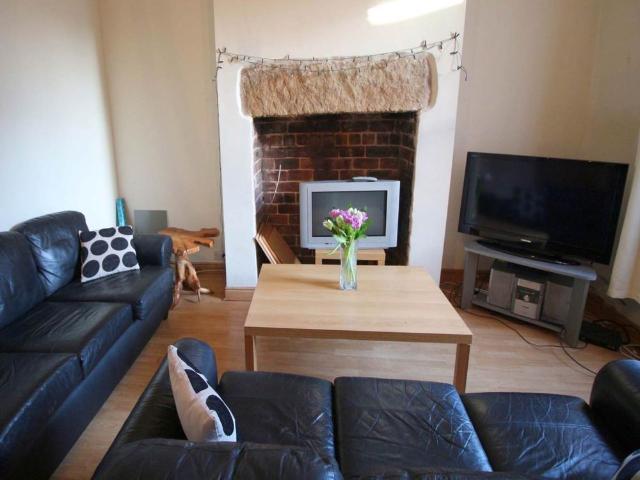 Sunnybank Avenue Room 4, Horsforth, Leeds