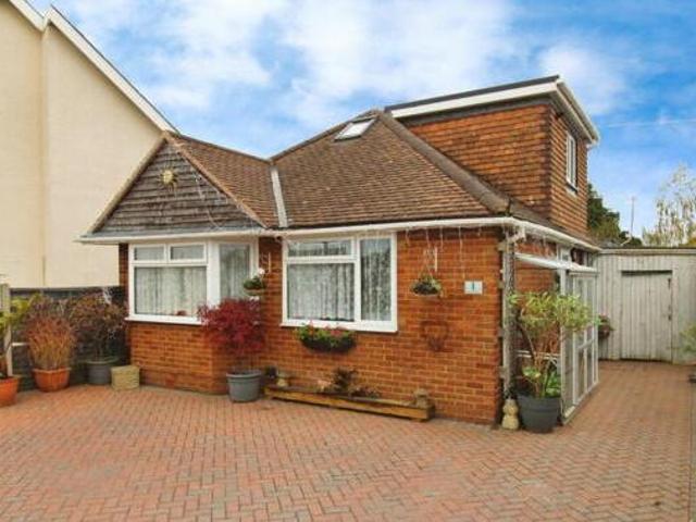 Sunnycroft Close, Bishops Cleeve, 2 Bedroom Detached