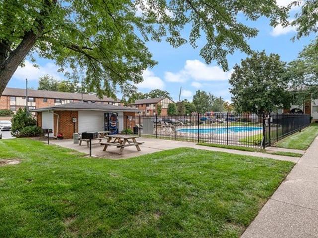 Sunnydale Estates Apartments STUDIO 1 BATH MIRACLE MANOR