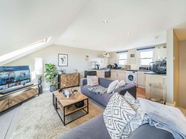 Sunnyhill Road, Streatham SW16, 1 bed flat to rent, £1,600 pcm | PrimeLocation