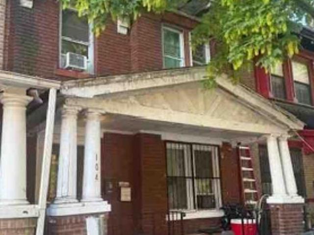 Sunnyside Ave