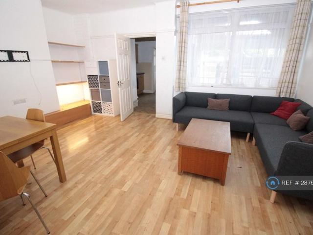 Sunnyside House, London, NW2 2 bed flat to rent £1,900 pcm £438 pw