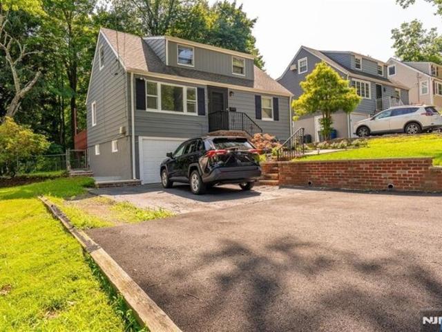 Sunnyside Rd, West Orange, Home For Sale