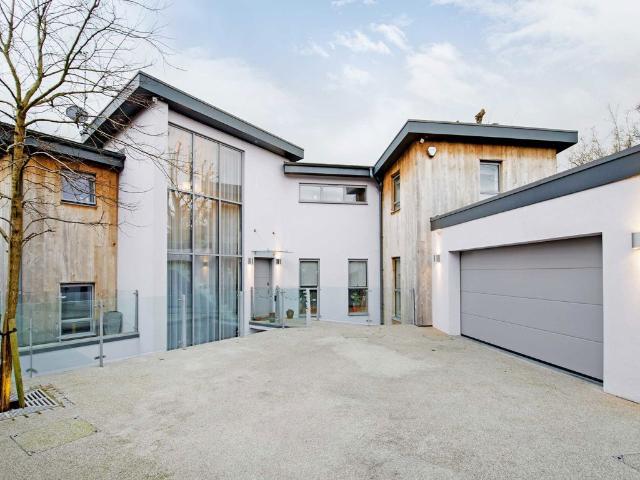 Sunnyside, Wimbledon Village SW19, 5 bed detached house to rent, £23,500 pcm | PrimeLocation
