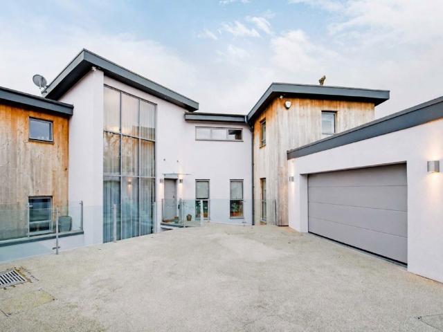 Sunnyside, Wimbledon Village SW19, 5 bed detached house to rent, £23,500 pcm | PrimeLocation