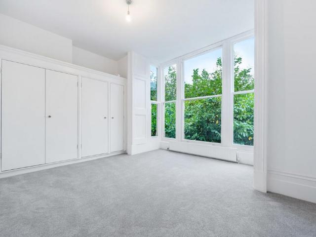 Sunnyways, Prince Imperial Road. 2 bed apartment to rent £1,800 pcm £415 pw