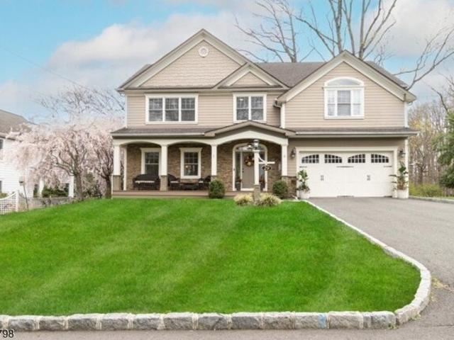 Sunnywood Dr, Westfield, Home For Sale
