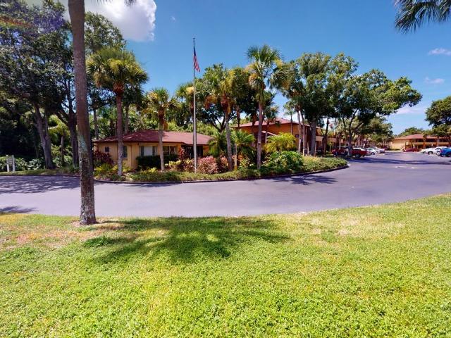 Sunpointe Place Apartments 1 Bedroom Apartment for Rent at 701 E Bay Dr, Largo, FL 33770