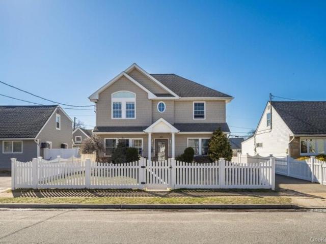 Sunrise Ave, Bellmore, Home For Sale