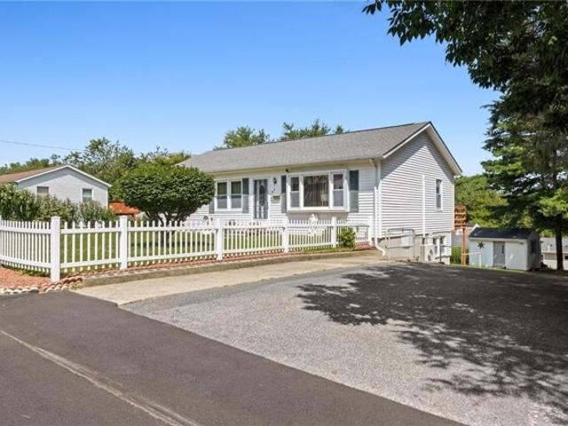 Sunrise Dr, Westerly, Home For Sale