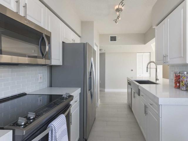 Sunrise Harbor 2 Bedroom Apartment for Rent at 1030 Seminole Dr, Fort Lauderdale, FL 33304