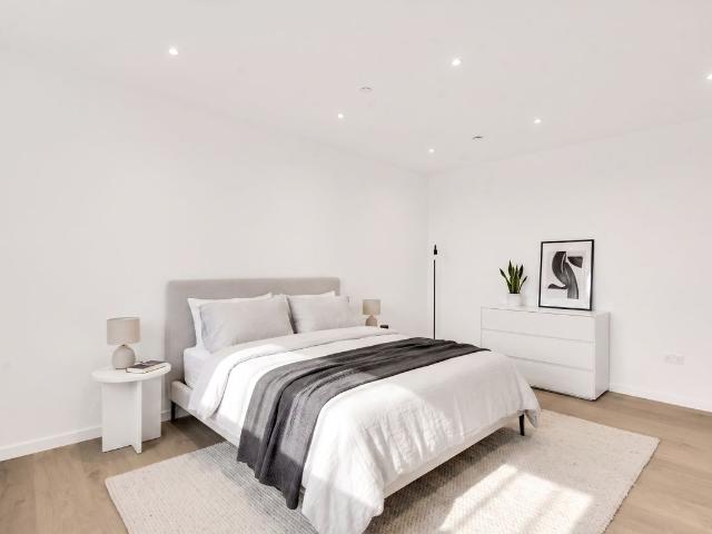 Sunrise Parkway, Milton Keynes MK14, 1 bed flat to rent, £1,130 pcm | PrimeLocation