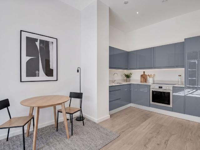 Sunrise Parkway, Milton Keynes MK14, 1 bed flat to rent, £1,300 pcm | PrimeLocation