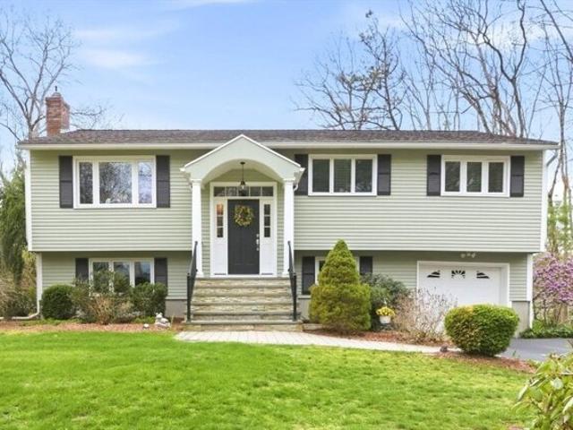 Sunrise Rd, Foxboro, Home For Sale