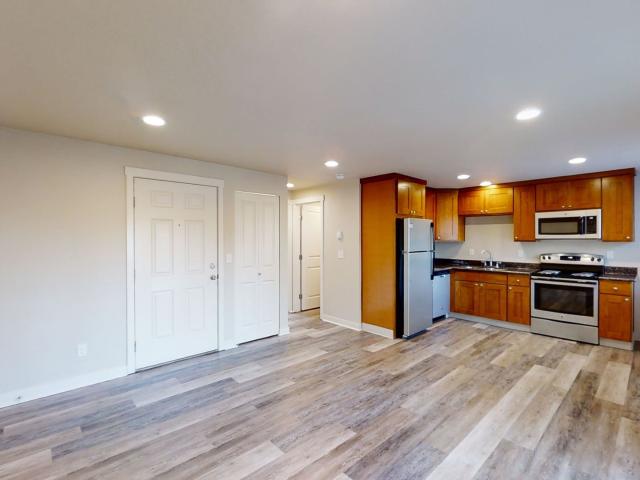 SUNSET COURT APARTMENTS