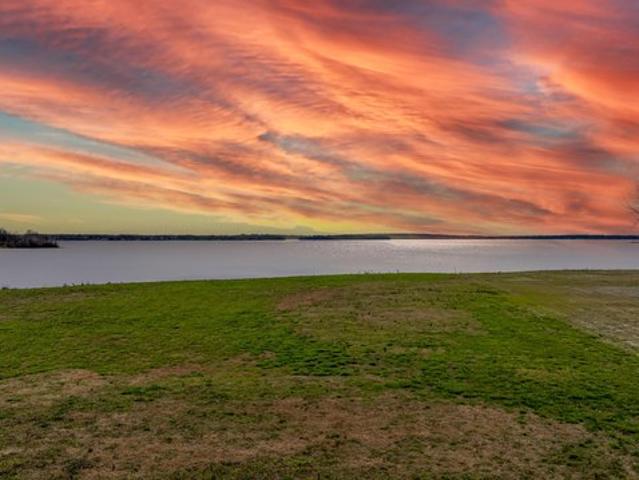Sunset Cir S, Grove, OK 74344