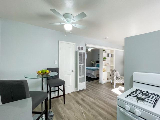 Sunset Crossings at 3401 Balmoral Drive, Sacramento 1 Bedroom Apartment for Rent at 3401 3405 3409 Balmoral Drive, Sacramento, CA 95821