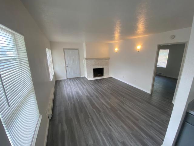 Sunset Blvd 7 Unit