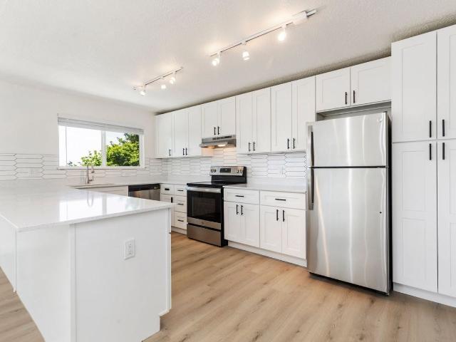 Sunset Flats 3 Bedroom Apartment for Rent at 962 Sunset Blvd Ne, Renton, WA 98056 Sunset