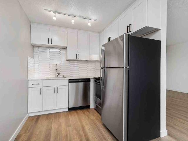 Sunset Flats 2 Bedroom Apartment for Rent at 962 Sunset Blvd Ne, Renton, WA 98056 Sunset