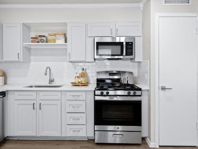 Sunset Heights 2 Bedroom Apartment for Rent at 8222 Gault Lane, San Antonio, TX 78209