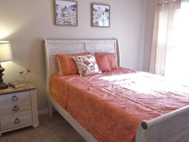 Sunset Lakes 2 Bedroom Apartment for Rent at 1545 Kennedy Blvd, Lakeland, FL 33810