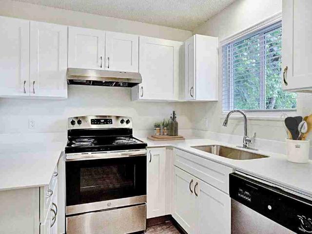 Sunset Station Apartments 1 Bedroom Apartment for Rent at 10765 Sw Butner Rd, Cedar Hills, OR 97225 Cedar Hills Cedar Mill North