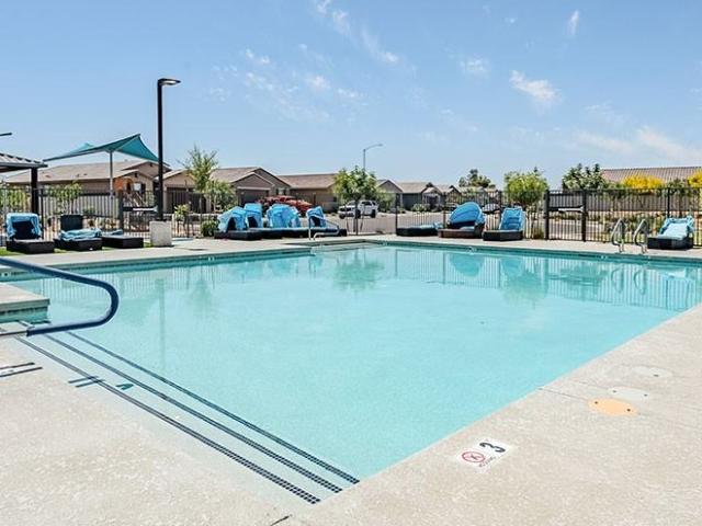 Sunset Point 4 Bedroom Apartment for Rent at 4418 S 69th Ave, Phoenix, AZ 85043
