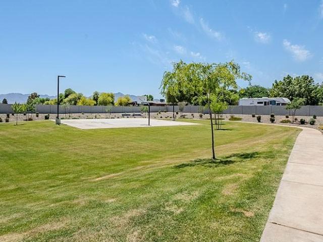 Sunset Point 4 Bedroom Apartment for Rent at 4418 S 69th Ave, Phoenix, AZ 85043
