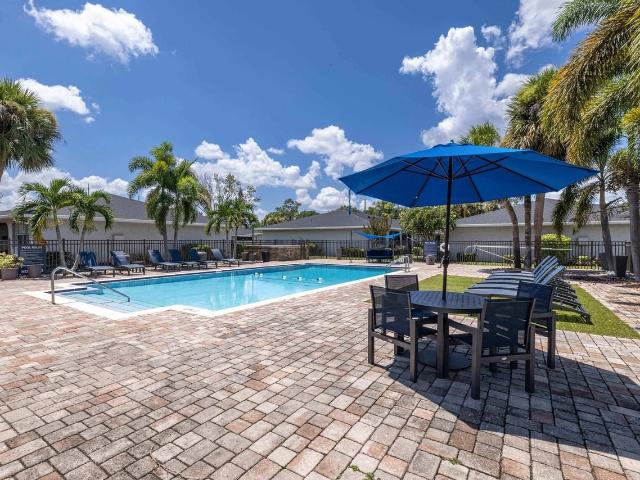 Sunset Place 1 Bedroom Apartment for Rent at 5953 Curry Ford Rd, Orlando, FL 32822 Engelwood Park