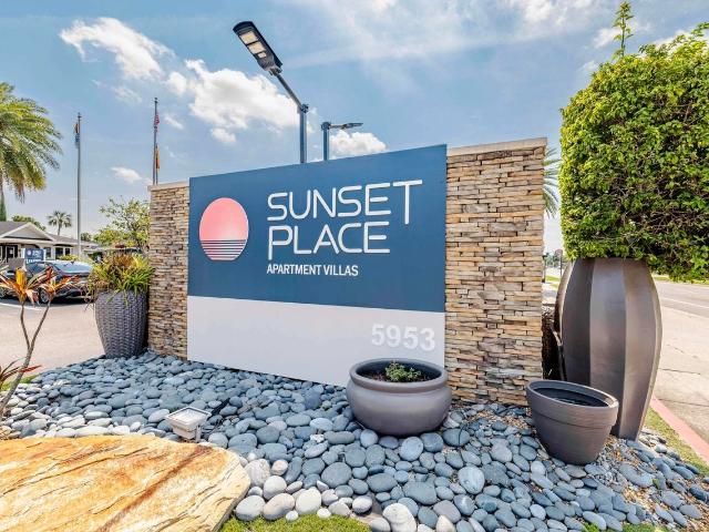 Sunset Place 2 Bedroom Apartment for Rent at 5953 Curry Ford Rd, Orlando, FL 32822 Engelwood Park