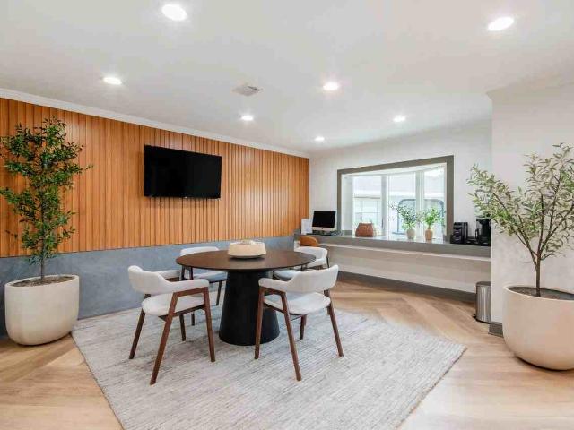 Sunset Place Studio Apartment for Rent at 5953 Curry Ford Rd, Orlando, FL 32822 Engelwood Park