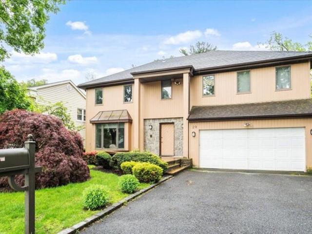 Sunset Rd S, Albertson, Home For Sale