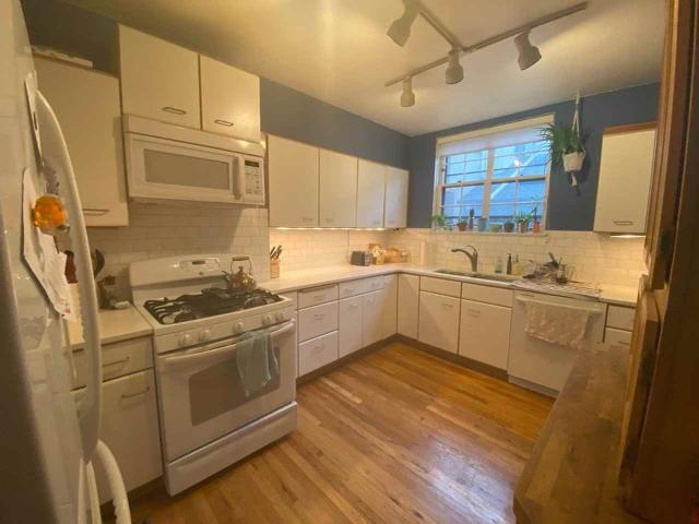 Sunset Rentals Duplex 3 Bedroom Apartment for Rent at 2921 Sunset Blvd, Minneapolis, MN 55416 Cedar Isles Dean