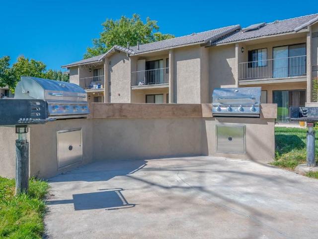Sunset Ridge Apartments 3 Bedroom Apartment for Rent at 43436 16th St W, Lancaster, CA 93534