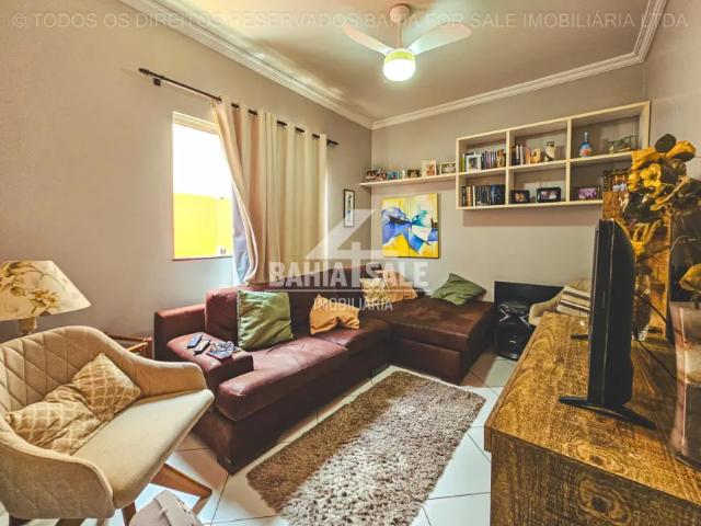 Sua Casa Perfeita entre Vilas do Atlântico e Ipitanga: Perto da Praia!