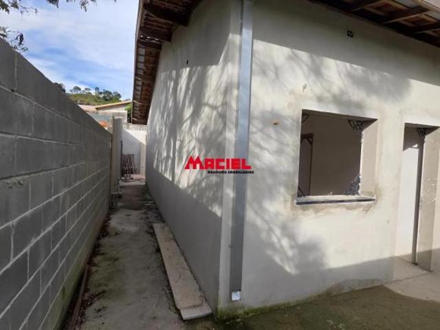 Sua Casa Própria no Villagio Brambila IV em São José dos Campos com Quintal Privativo e Condições Fa