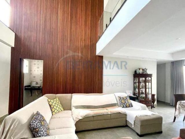 Sua Nova Vida Começa Aqui: Casa Imponente com 5 Quartos e Terraço Panorâmico