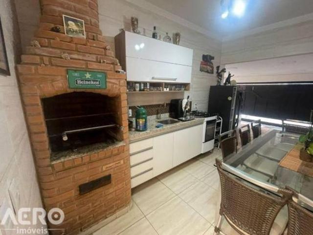 Casa com 3 dormitórios à venda, 173 m² por R$ 800.000,00 Jardim Aeroporto Bauru/SP
