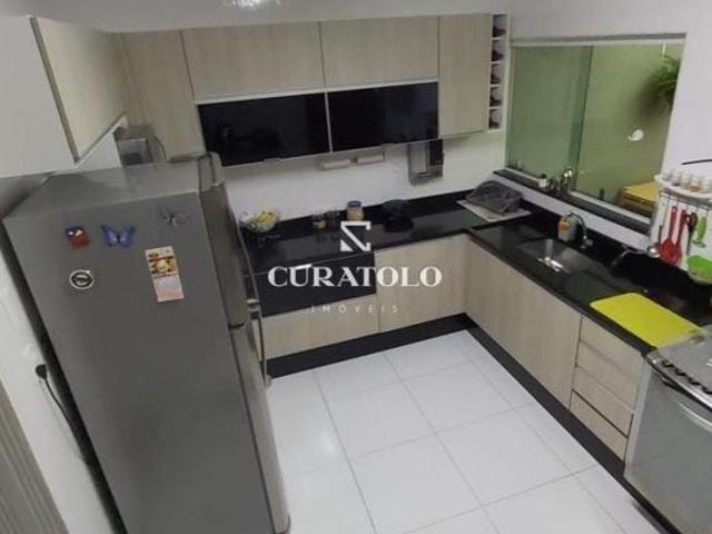 Sua nova casa está aqui, na Vila Darli, a 16 min a pé da Estação São Lucas: com 217 m², 3 quartos e