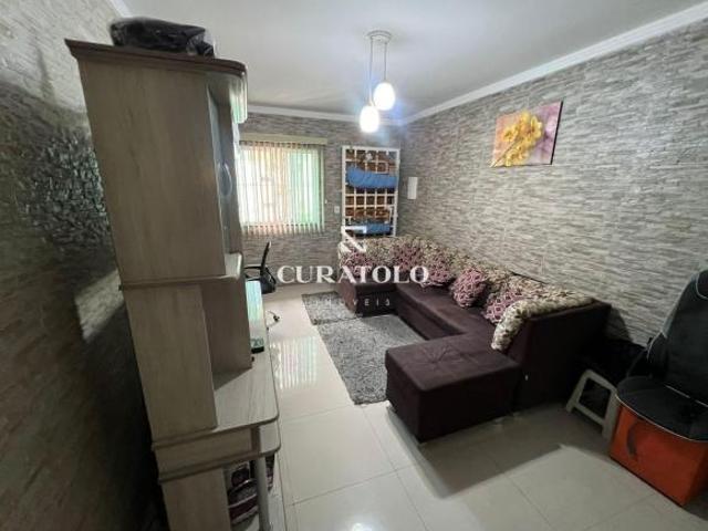 Sua nova casa está aqui, na frente do Parque do Carmo: com 166 m², 3 quartos, 6 vagas e quintal