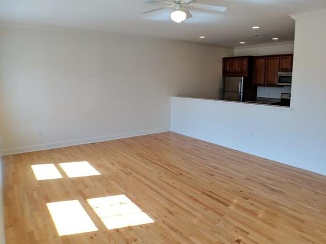 Suburban Square Apartments in the heart of Metuchen 1 Bedroom Apartment for Rent at 95 Central Ave, Metuchen, NJ 08840