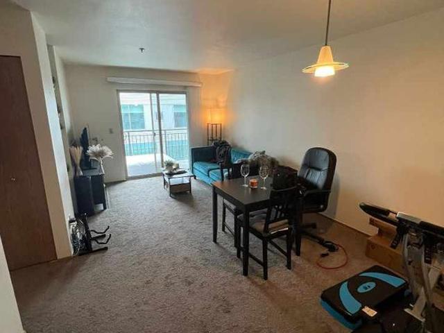 Sublease Available: Private Room in 2BR Apt at 769
