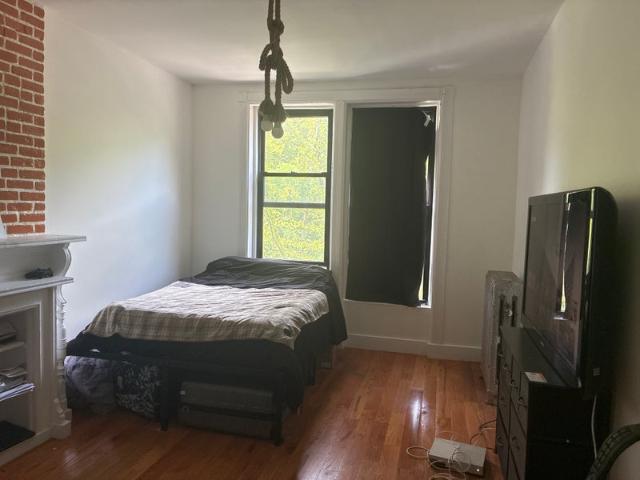 Sublease June 25th Aug. 7th