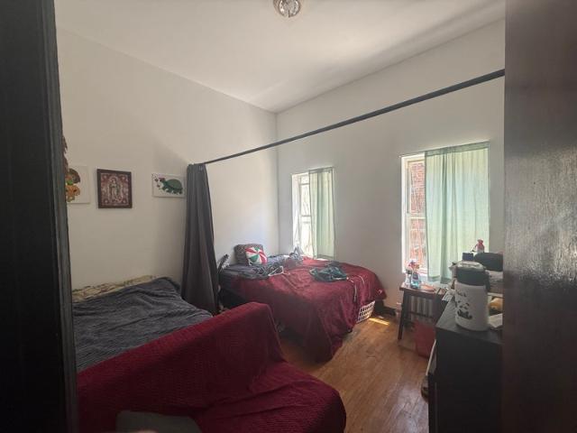 Subleasing apartment with possible extension